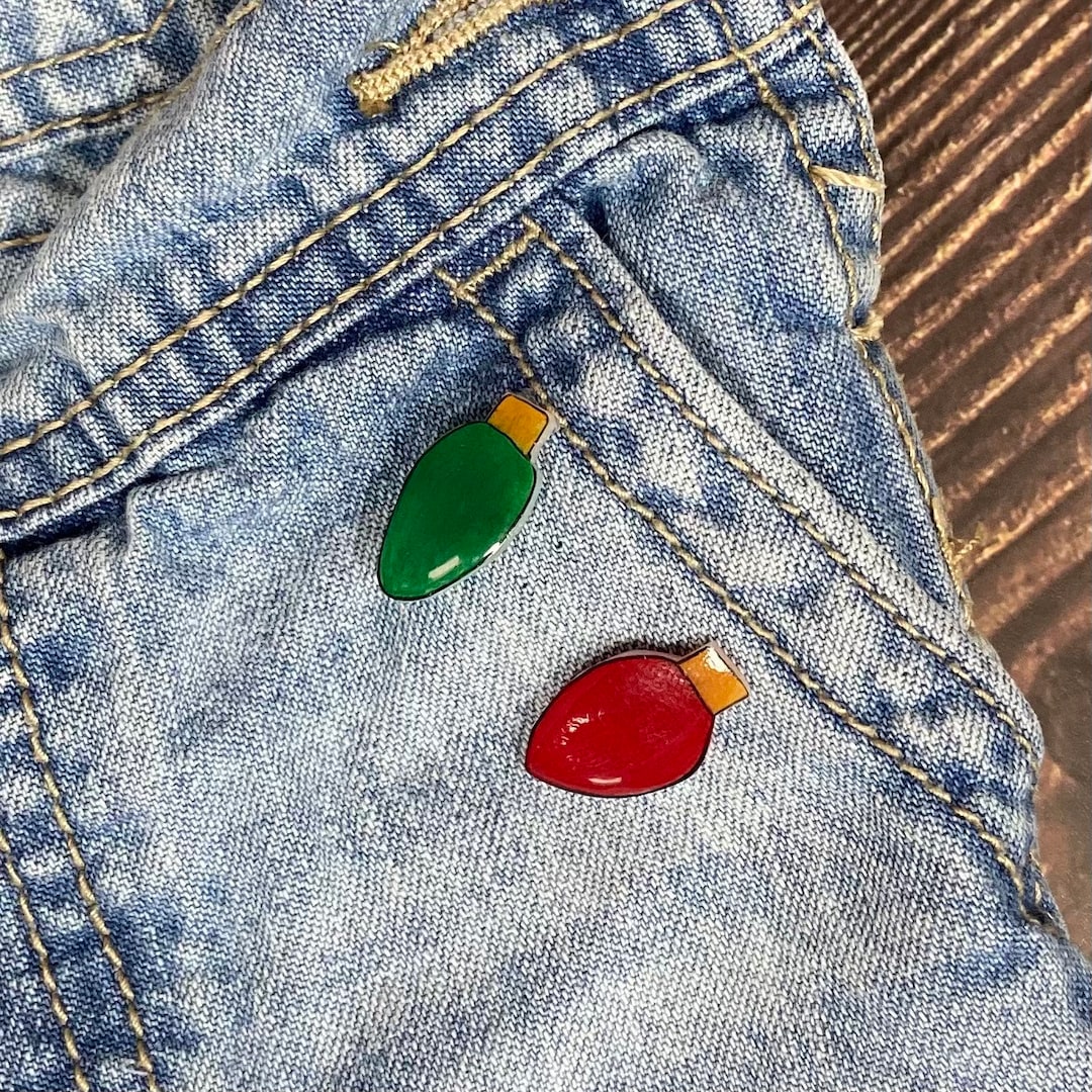 Christmas Light Pin, Lapel Pins, Christmas Pin, Light Bulb - Etsy