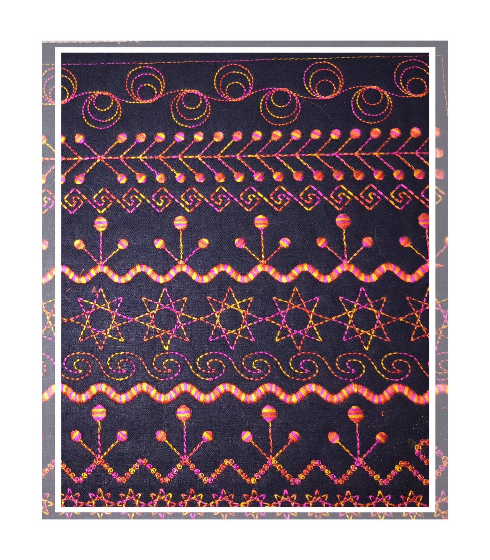 Beautiful Borders - 14 Machine Embroidered Borders for 4x4 Inch ...