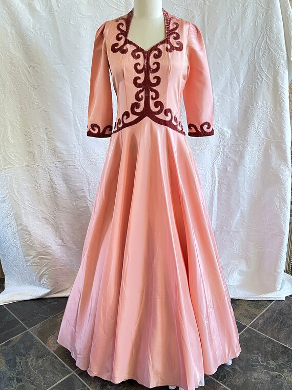 1940's Peachy-Pink Rayon Gown with Scrolling Dark Ve… - Gem