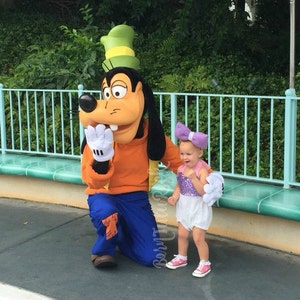 Goofy Bow // Big Green Bow // Big Bow Headband // by Born TuTu | Etsy