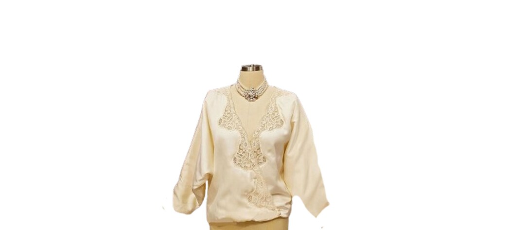 Vintage Lily of France by Rosa Puleo Szule Ivory Satiny Lace Puffed Bed ...