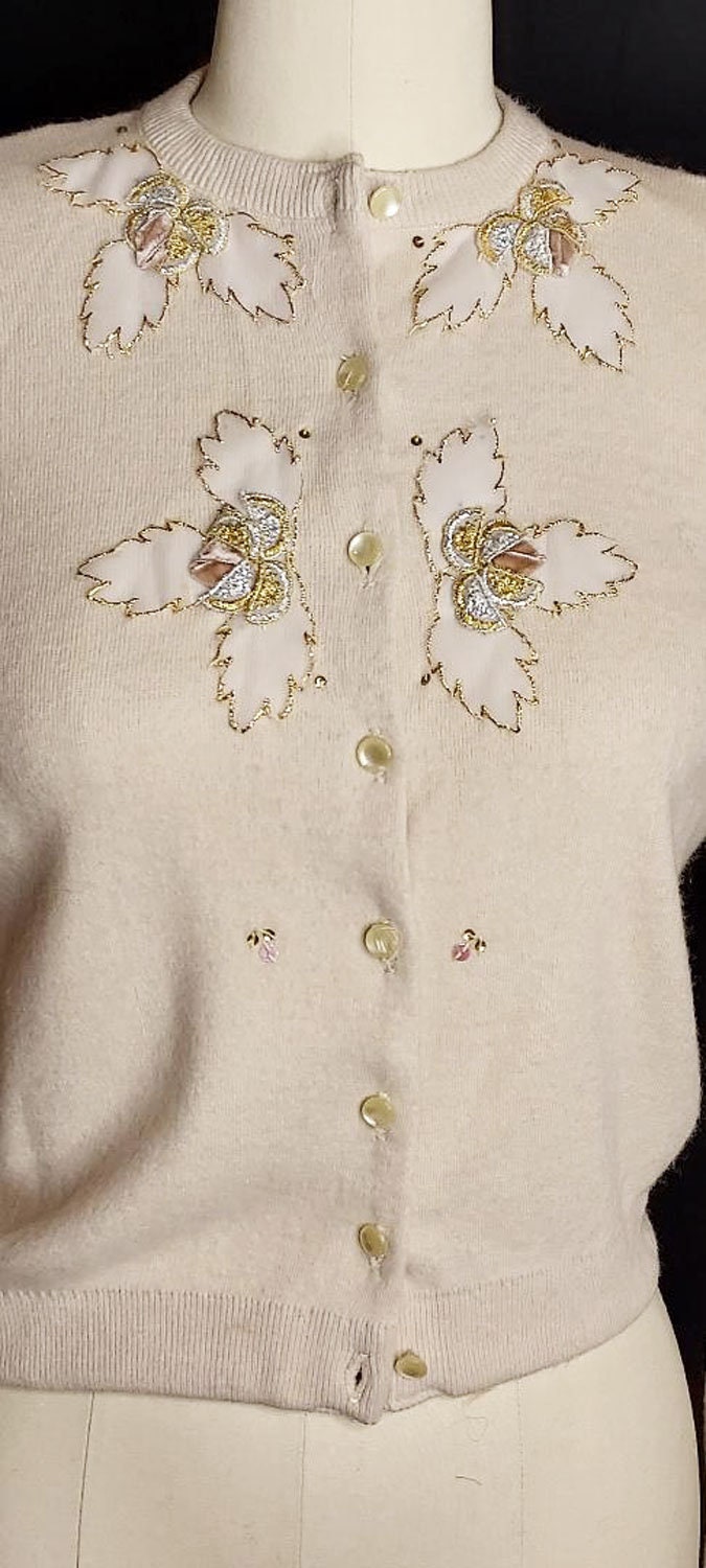 Vintage Styled by Apollo Sweater With Gold Metallic Trimmed Leaves With ...