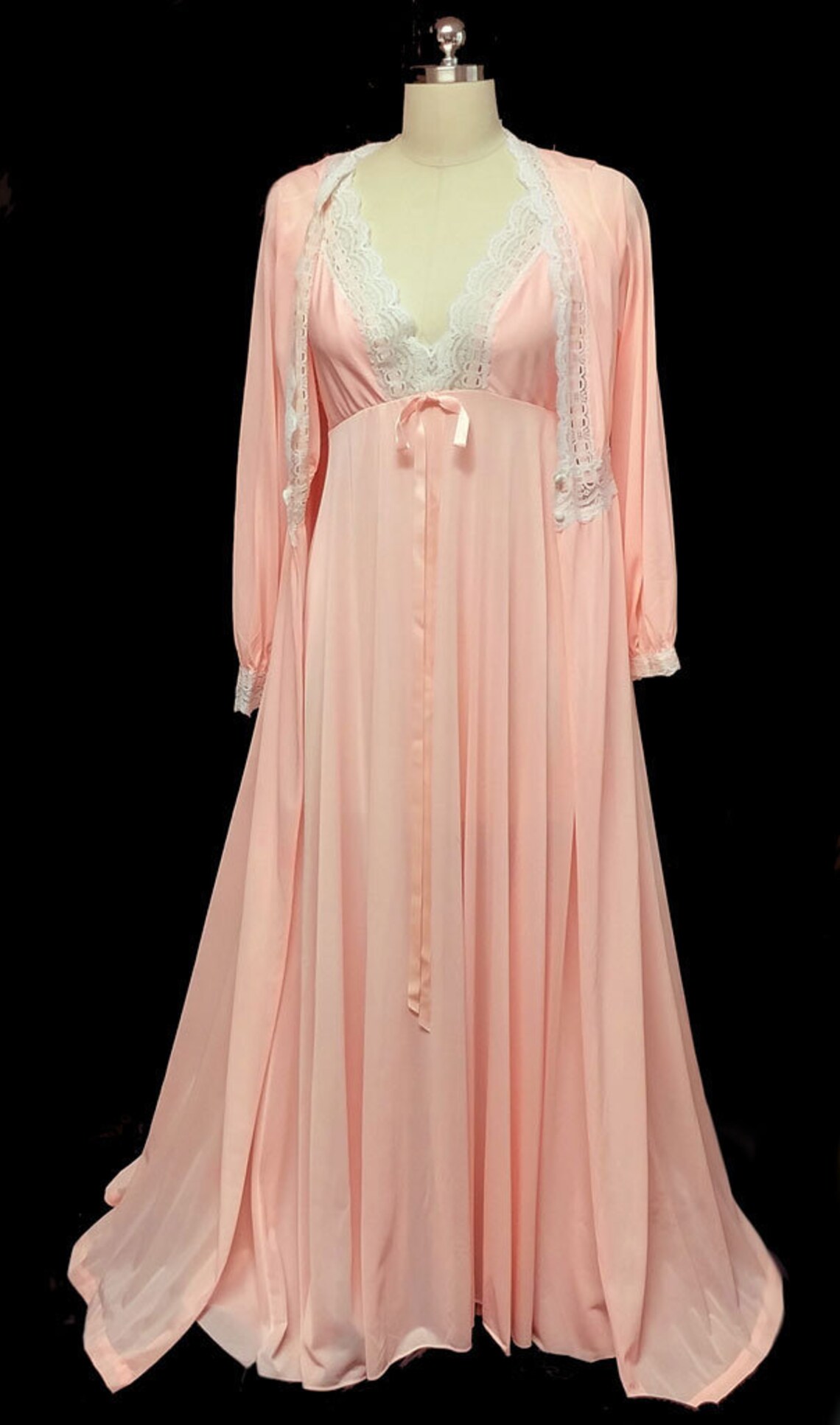 Vintage Olga Bridal Lace Peach Peignoir & Nightgown in Peaches - Etsy