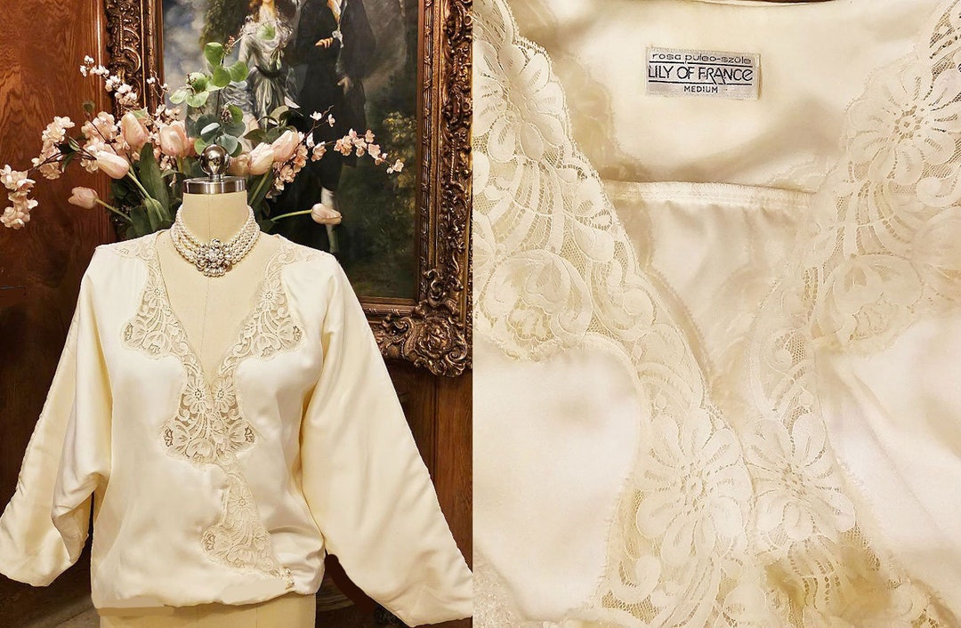 Vintage Lily of France by Rosa Puleo Szule Ivory Satiny Lace Puffed Bed ...