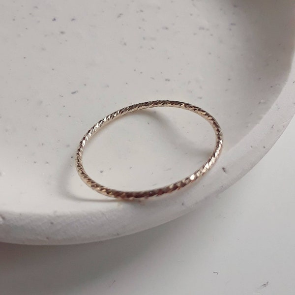Simple Gold Ring - Etsy Canada