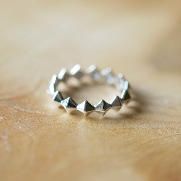 Silver Pyramid Ring - Etsy