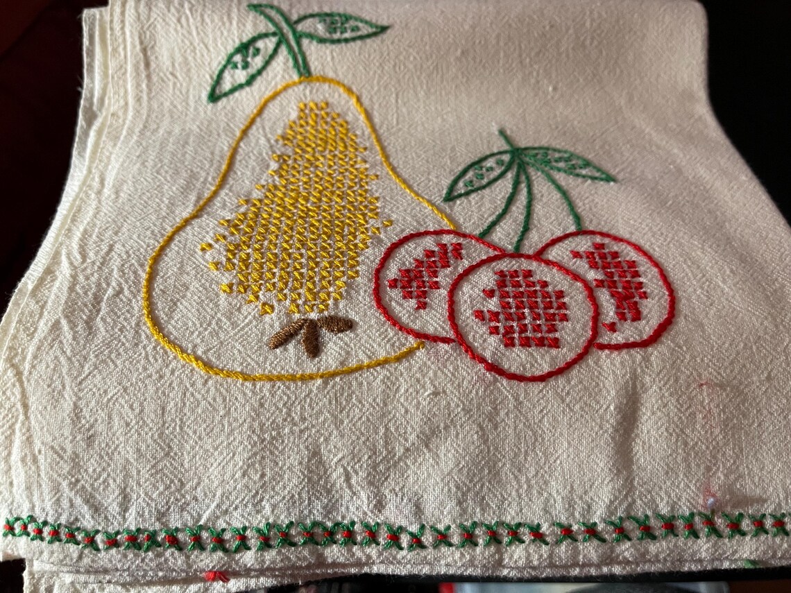 Three Vintage 1930s Card Table Coverings. Tablecloths for Card Tables ...