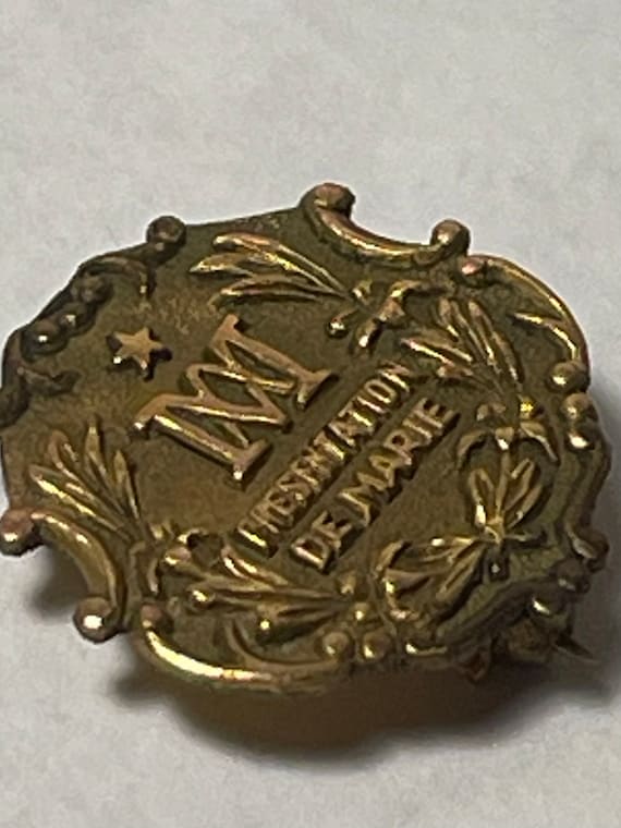 Presentation de Marie Devotional Pin Vintage or Antiq… - Gem