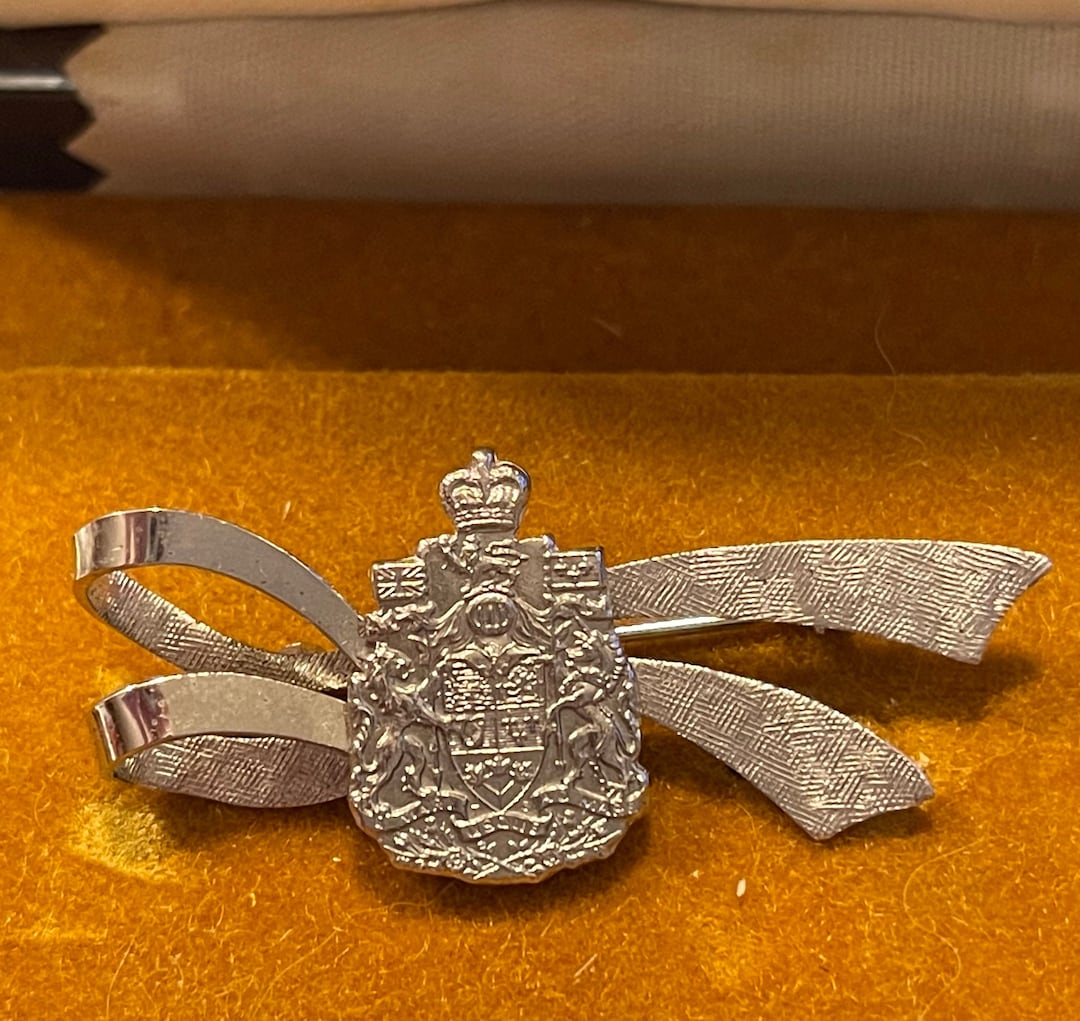 ROYAL CANADIAN MINT Sterling Silver Souvenir Pin in - Etsy
