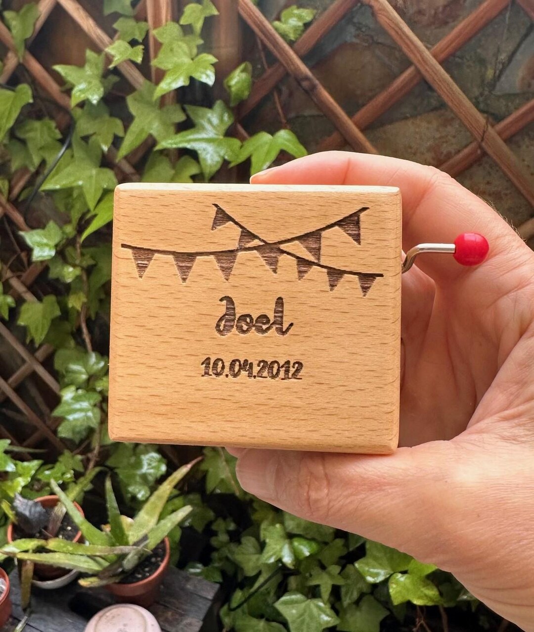 Mini Hand Crank Music Box – Custom Name – 3 Engraved Designs – Choose ...