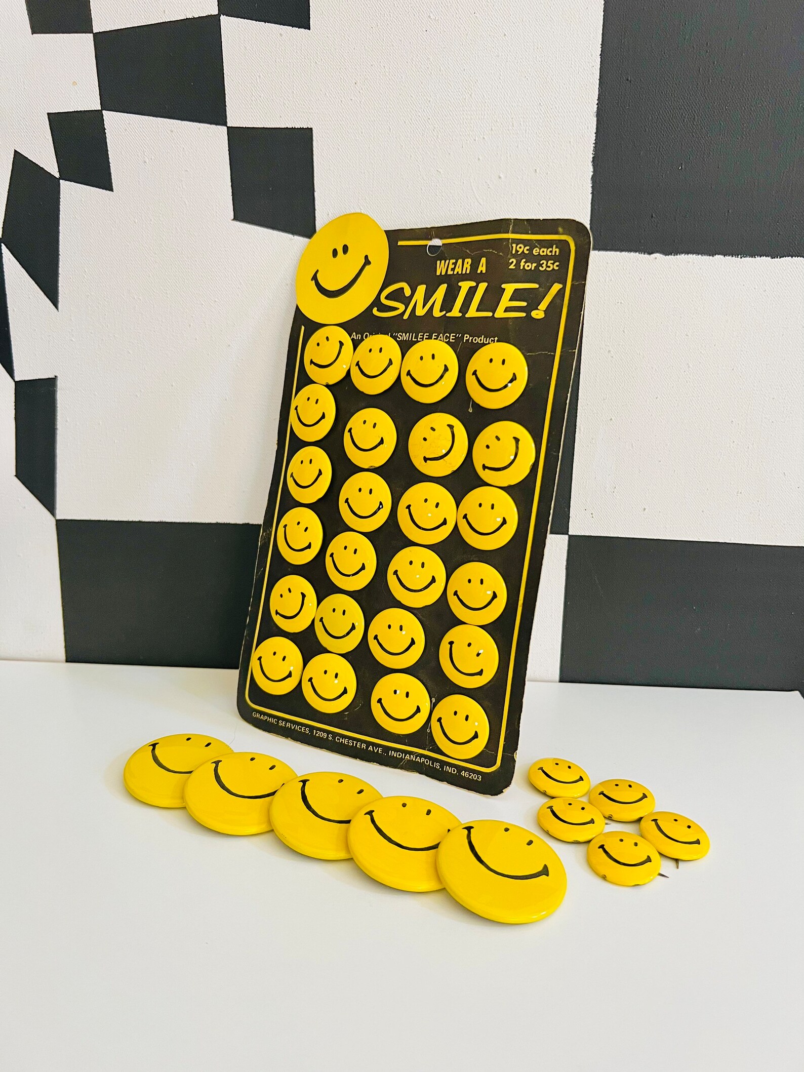 Vintage 1960s Smiley Face Pinbacks Lot of 5 // Retro 60s 70s - Etsy