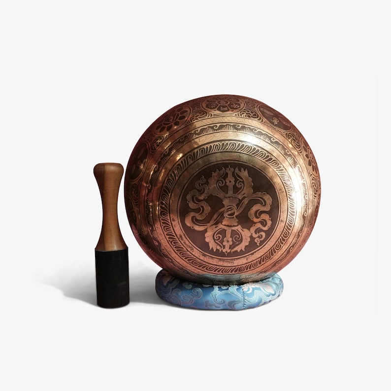 Hand-forged Tibetan Bowl, White Tara Carving, Healing Sound, 9.4-inch ...