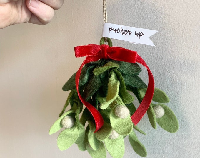 Felt Mistletoe - Etsy