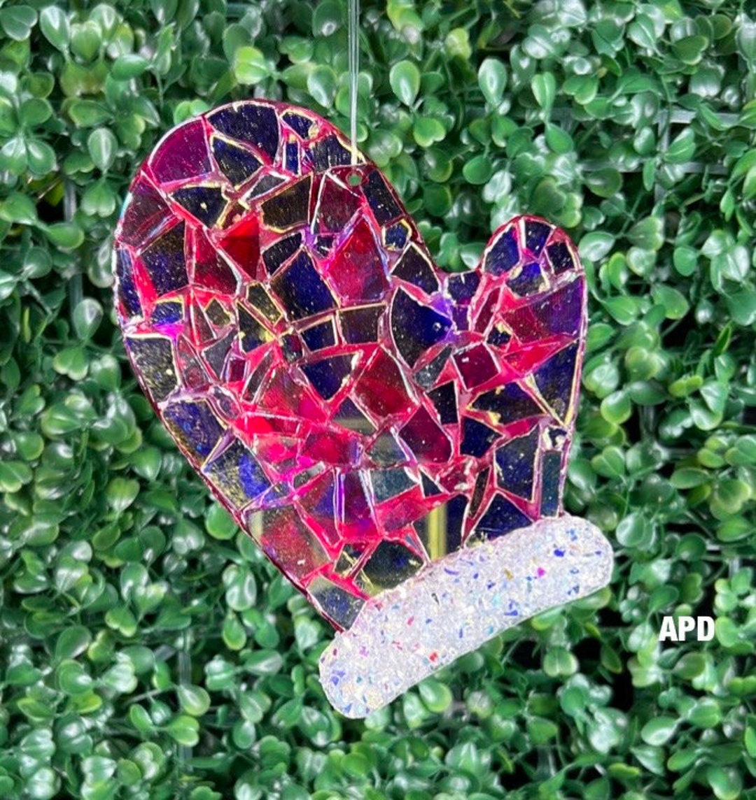 Mitten.. APD.. Suncatcher.. Winter.. Seasonal Decor.. Sun Catcher ...