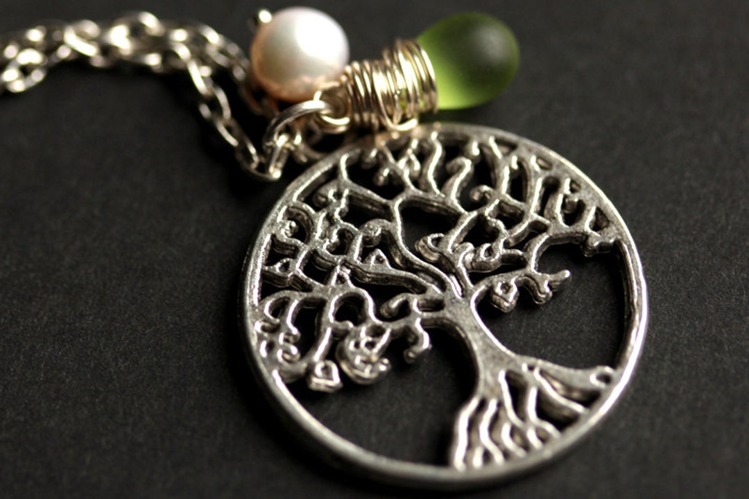 Baum des Lebens Halskette. Silber Baum Halskette. Silber Charm Kette mit Glastropfen und ...