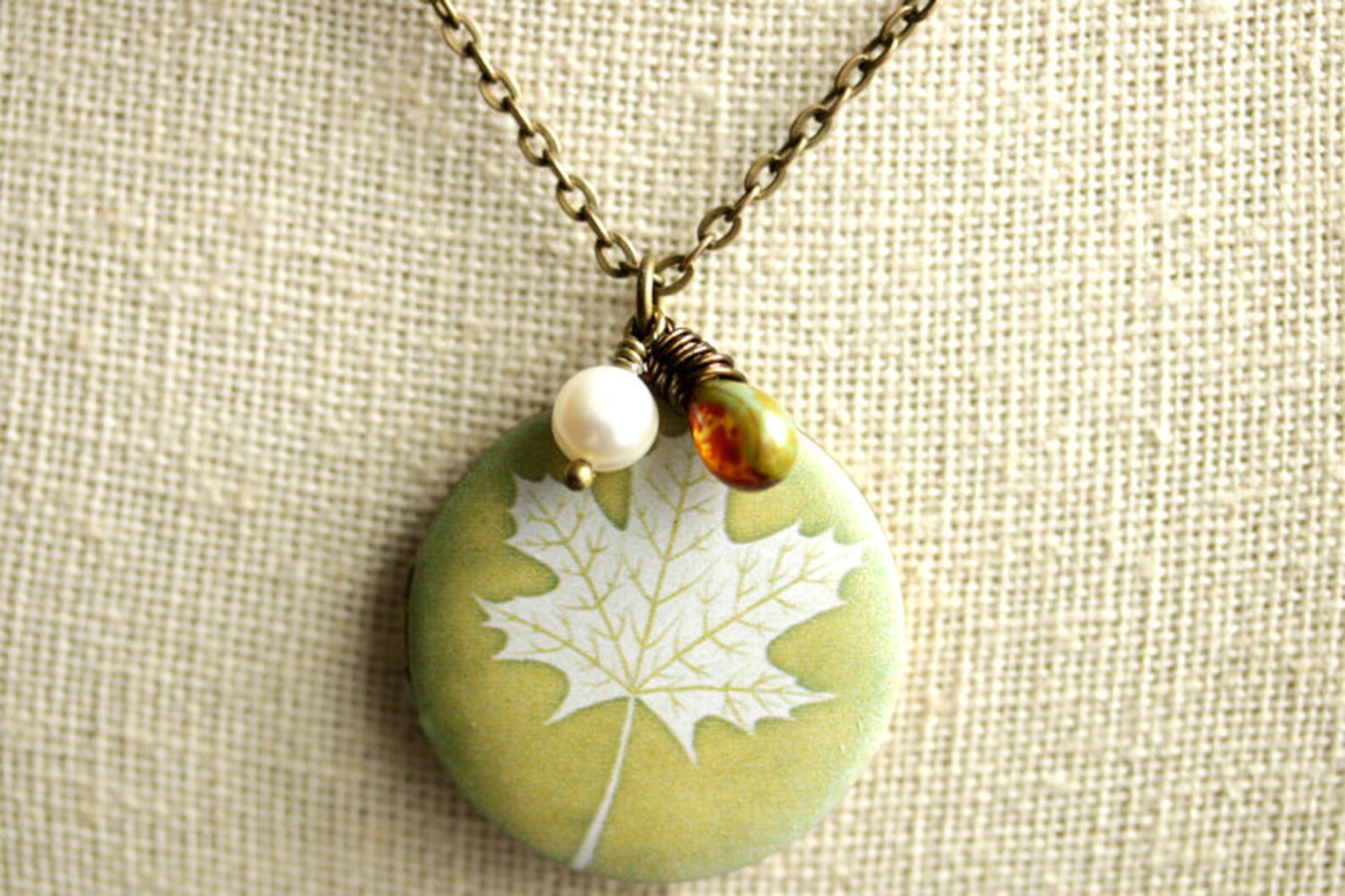 Maple Leaf Locket Necklace. Green Necklace. Green Leaf - Etsy