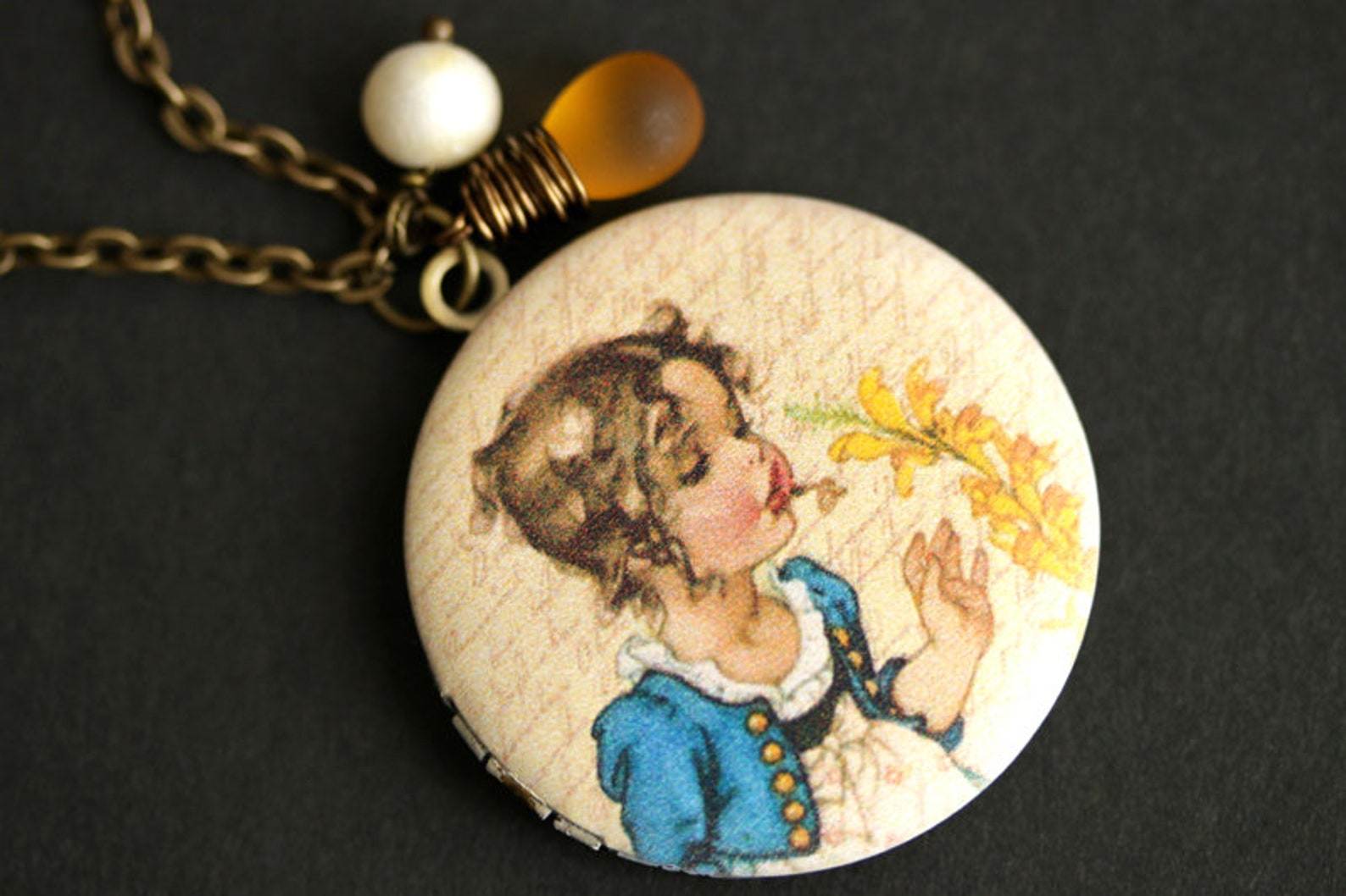 Flower Girl Locket Necklace. Vintage Girl Necklace With Honey - Etsy