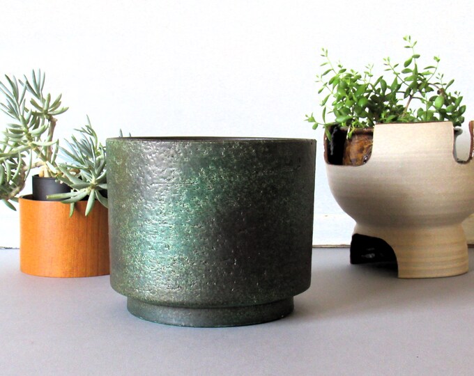 Vintage Green Textured Modern Planter, Minimalist, Boho Chic, Home ...