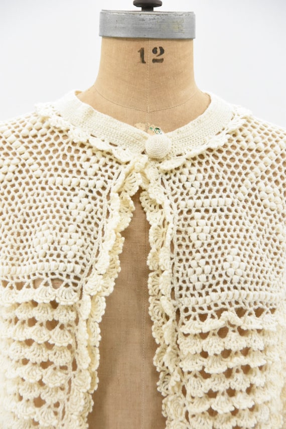 1960s Little Knobby Scallop cape - Gem