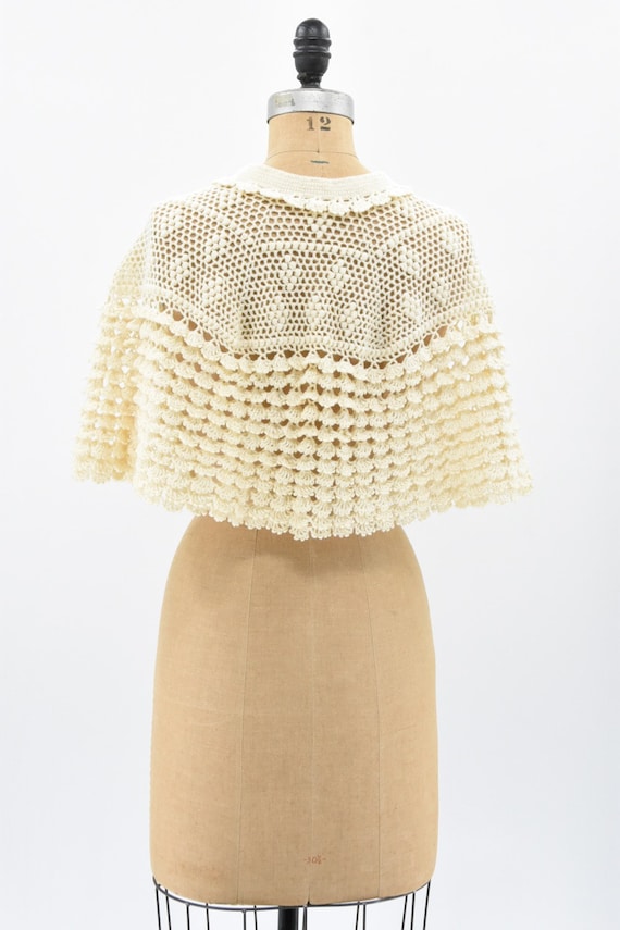 1960s Little Knobby Scallop cape - Gem