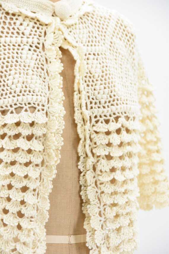 1960s Little Knobby Scallop cape - Gem