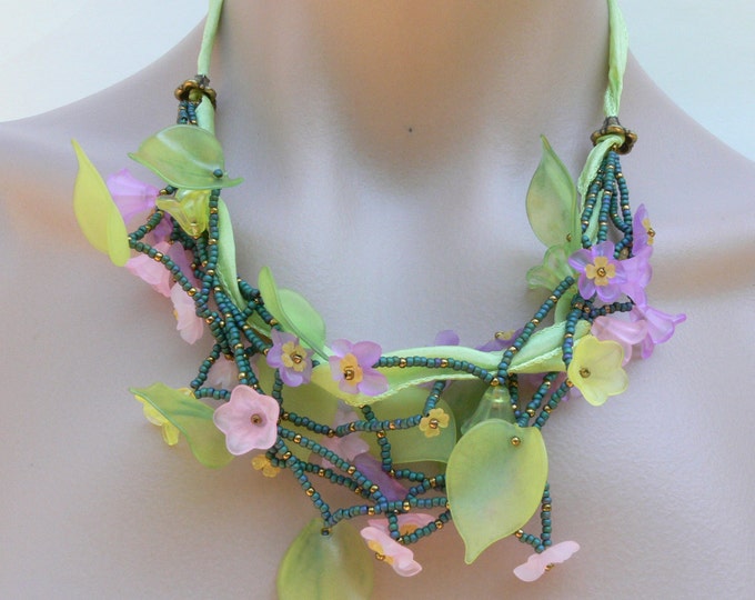 Lucite Flower Necklace Summer Necklace Seed Beads Jewelry Etsy