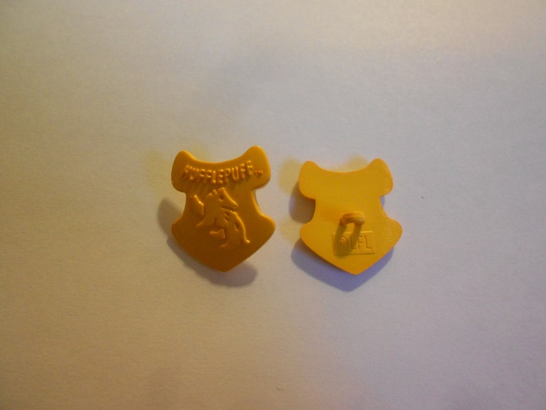 Novelty Button - Harry Potter Crest - HUFFLEPUFF - Yellow 1" - Etsy