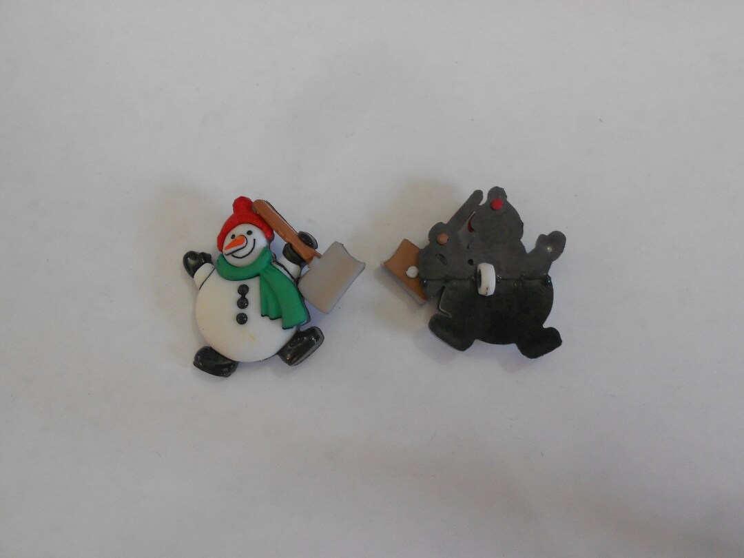 Novelty Button - ROLY POLY SNOWMAN - Snow Shovel 1 1/4" - Etsy