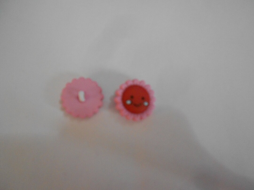 Novelty Button - SMILING CUTE FLOWER - Pink & Red 7/8" - Etsy