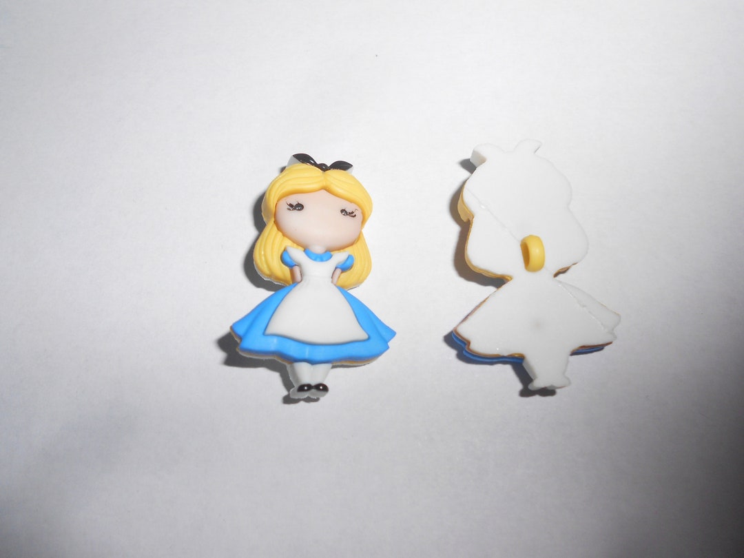 Novelty Button - ALICE IN WONDERLAND - Alice 1 1/2" - Etsy