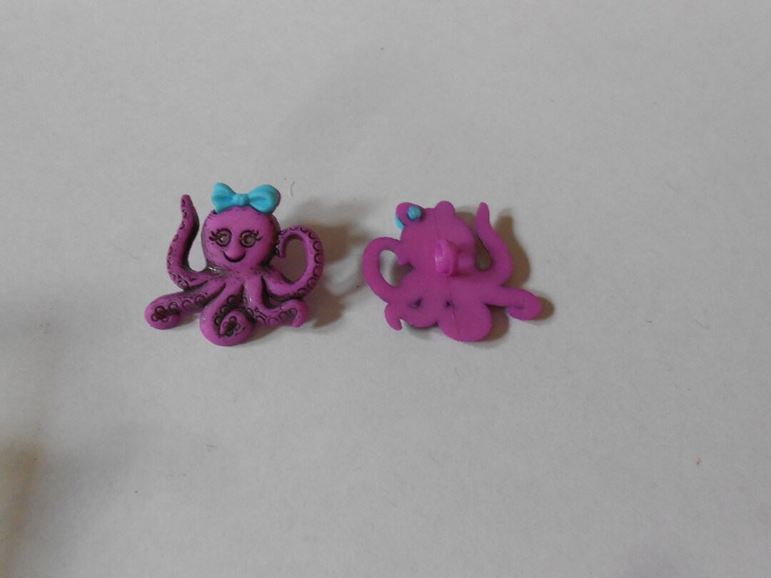Novelty Button - CREATURES of the SEA - OCTOPUS (purple W/blue Bow) 1 ...