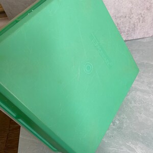 Vintage Tupperware Large Green Square Keeper 166-4 Square Seal 223-2 ...