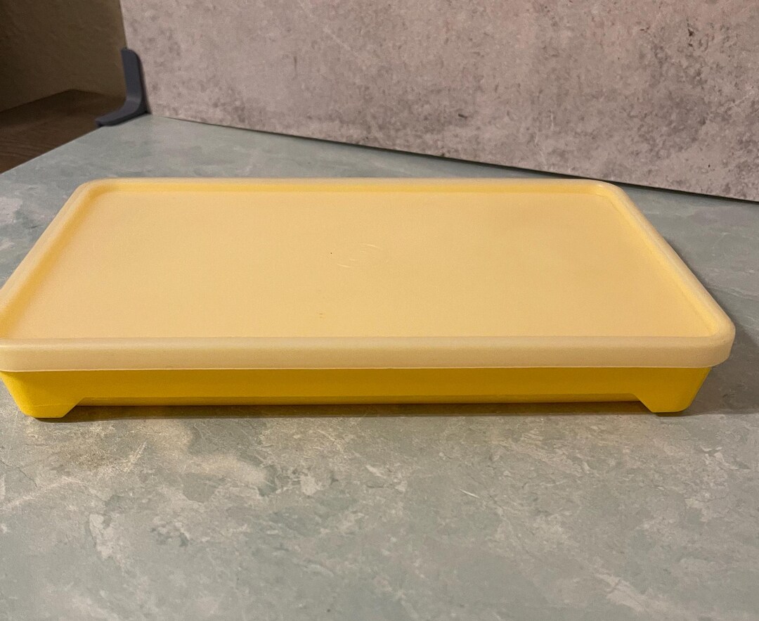 VINTAGE TUPPERWARE DELI Bacon Hot Dog Keeper Storage Tray 1292 Yellow ...