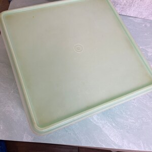 Vintage Tupperware Large Green Square Keeper 166-4 Square Seal 223-2 ...