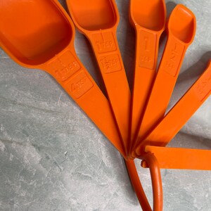 Vintage Tupperware MEASURING SPOONS Set Orange With D Ring - Etsy