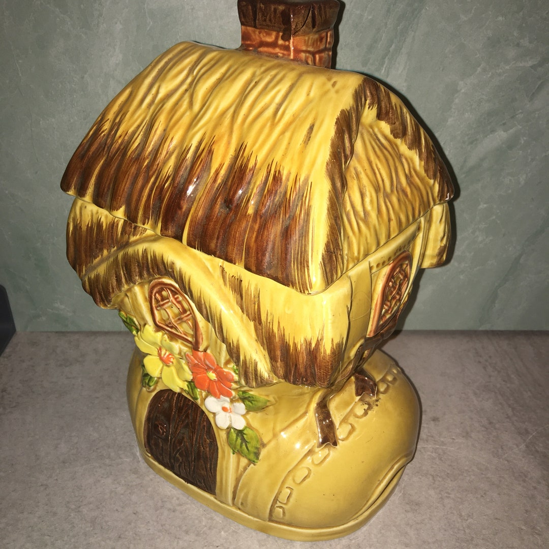 Vintage Old Woman Who Lives in a Shoe Boot Lift off Lid Cookie Jar ...