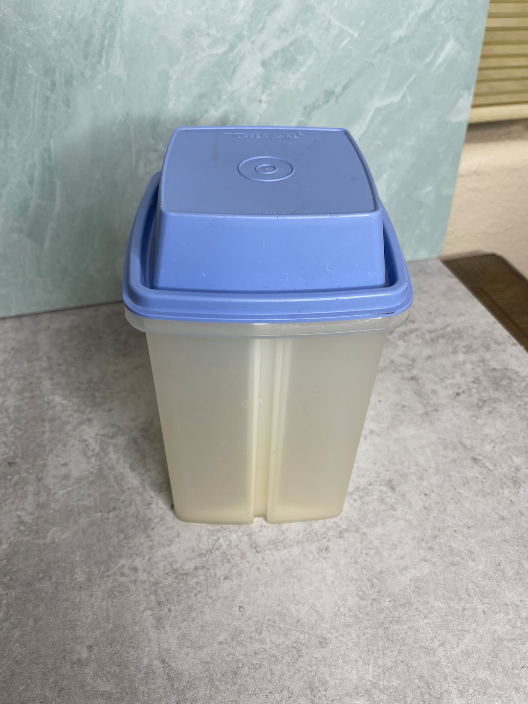 VINTAGE TUPPERWARE Pickle Keeper Olive Holder Pick -a-deli Container ...