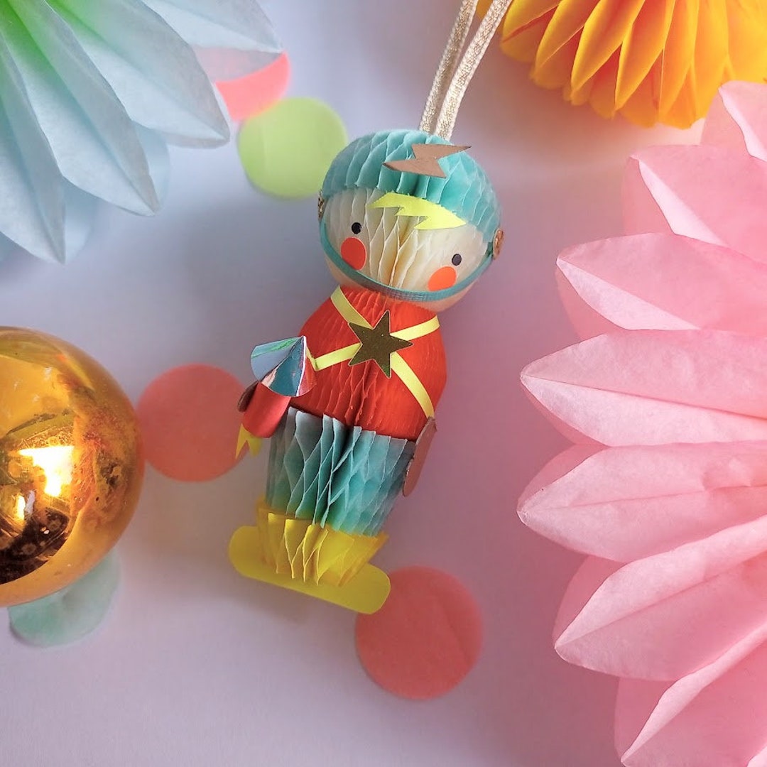 Spaceman/ Astronaut Christmas Honeycomb Ornament Retro, Vintage-style ...