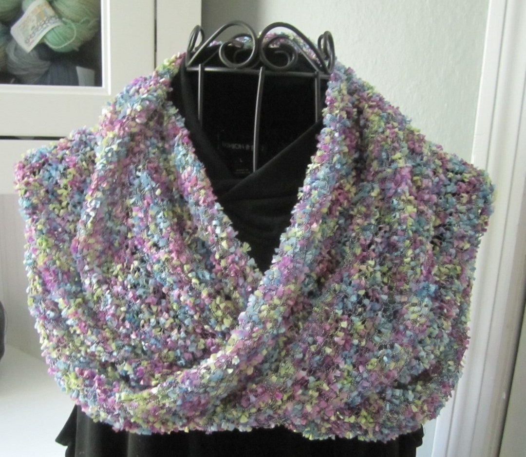 Knit Mobius/cowl Pattern Using Novelty Yarn for Spring and Summer ...