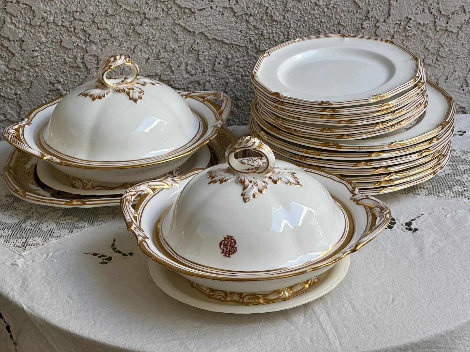Davenport China Dinnerware Set: Louis XVI Gold Ribbon Design (1870-1886 ...
