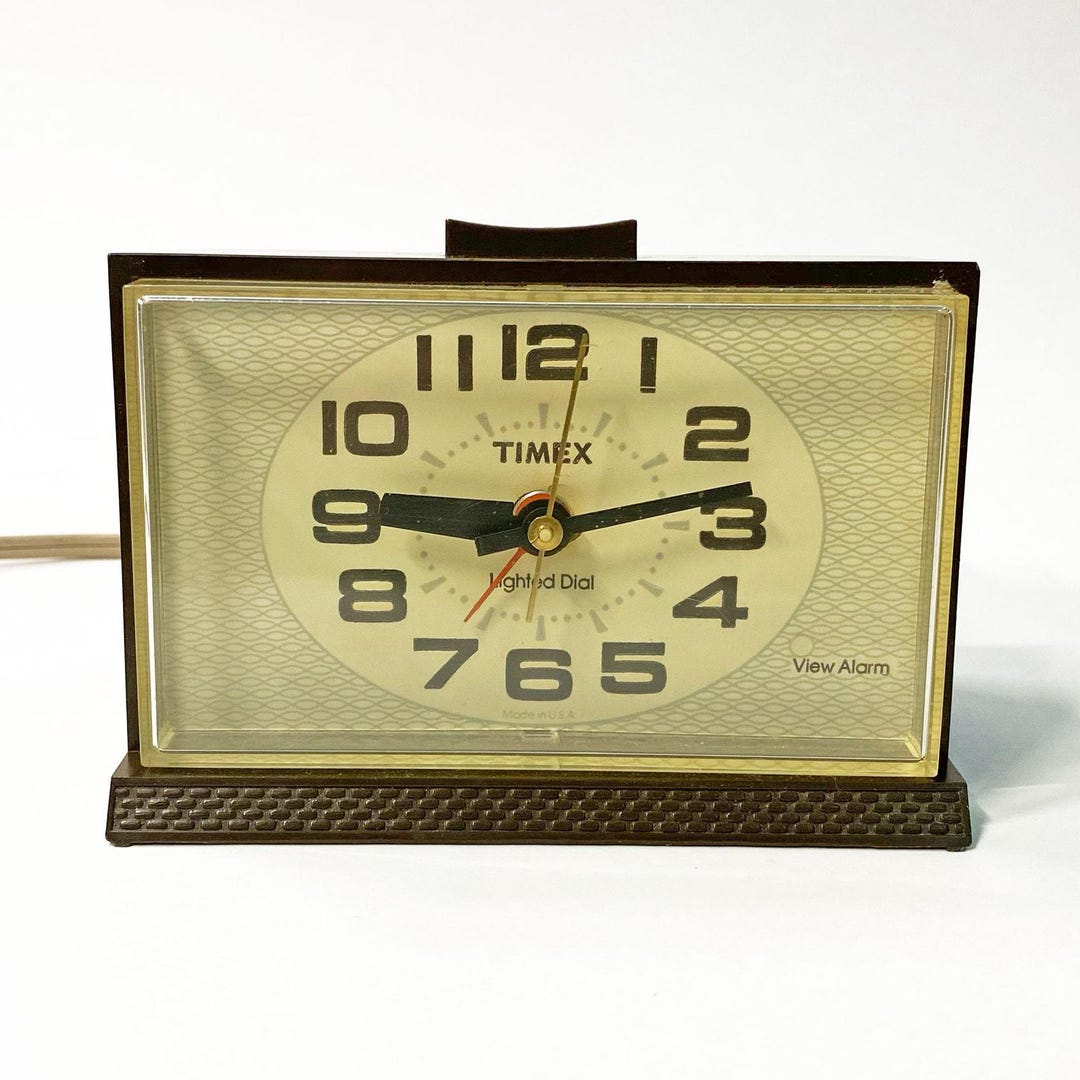 Vintage Timex Lighted Dial Woodgrain Analog Alarm Clock Model 7415-5A ...