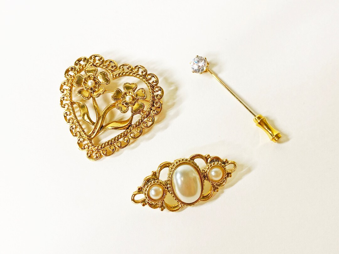 PICK ONE Vintage Gold Tone Pins - Etsy