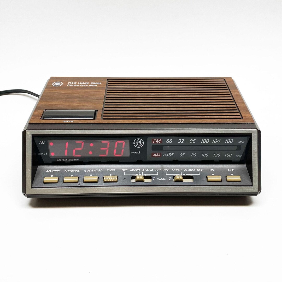 Vintage GE 1980s Woodgrain AM/FM Alarm Clock Radio Two Wake Times Model ...
