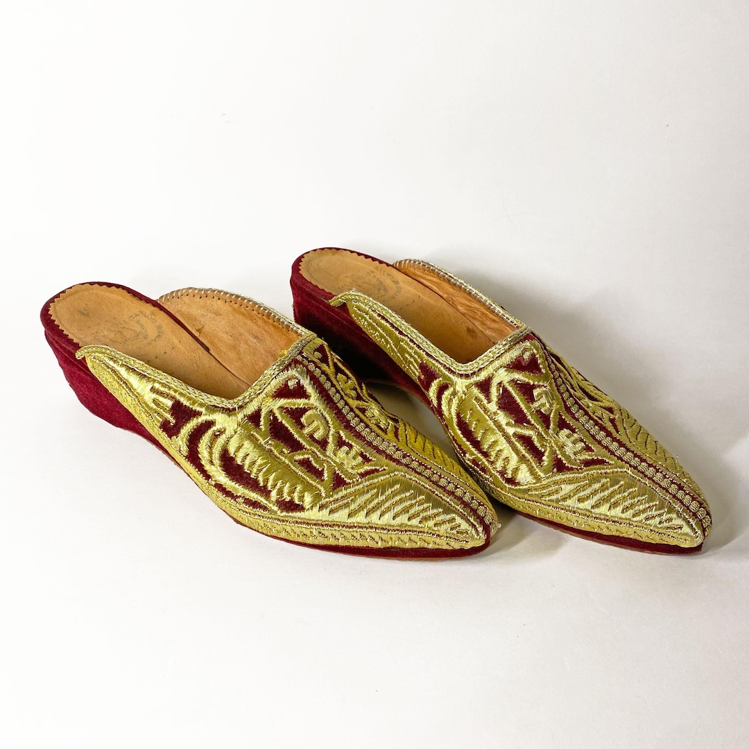 Vintage Turkish Velvet Gold Embroidered Leather Slippers - Etsy