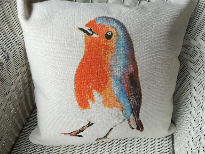 Robin on a Cushion Cover Hessian Style Cushion Covercanvass/linen Feel ...