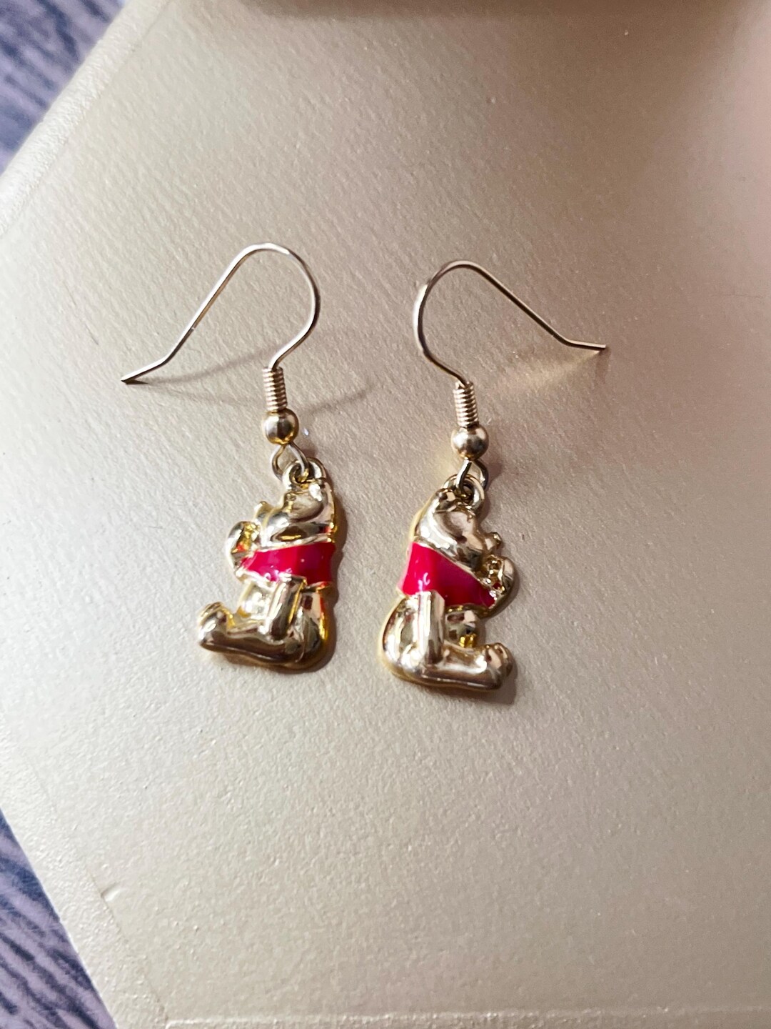 Vintage Shiny Gold Tone Winnie the Pooh Dangle Earrings by Disney ...