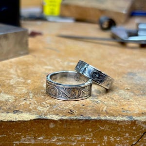 Western Wedding Band Set - Hand Engraved - Etsy