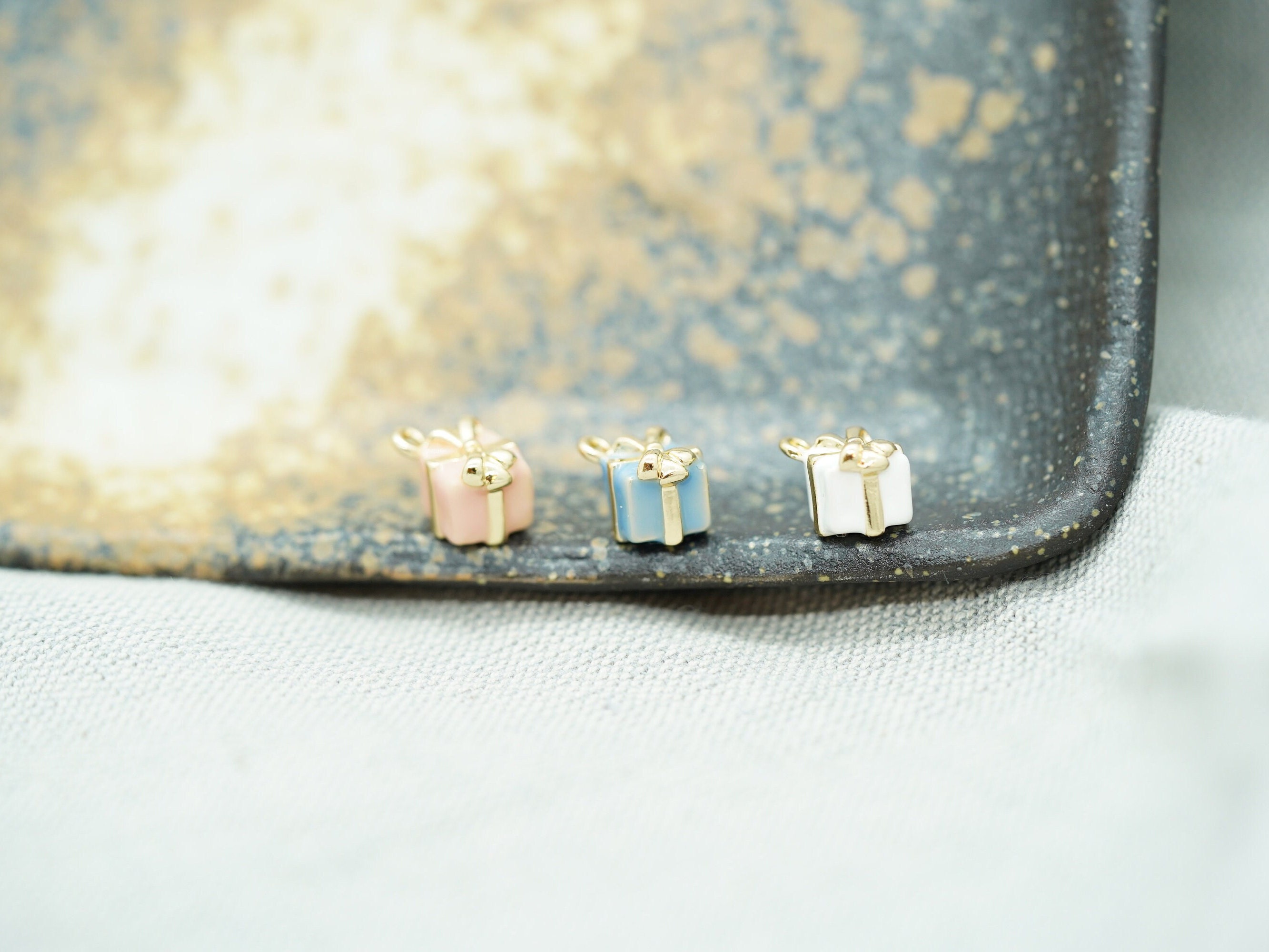 1pcs 18K Gold Plated Gift Box Charm, Bracelet Pendant, Nutcracker Charm ...