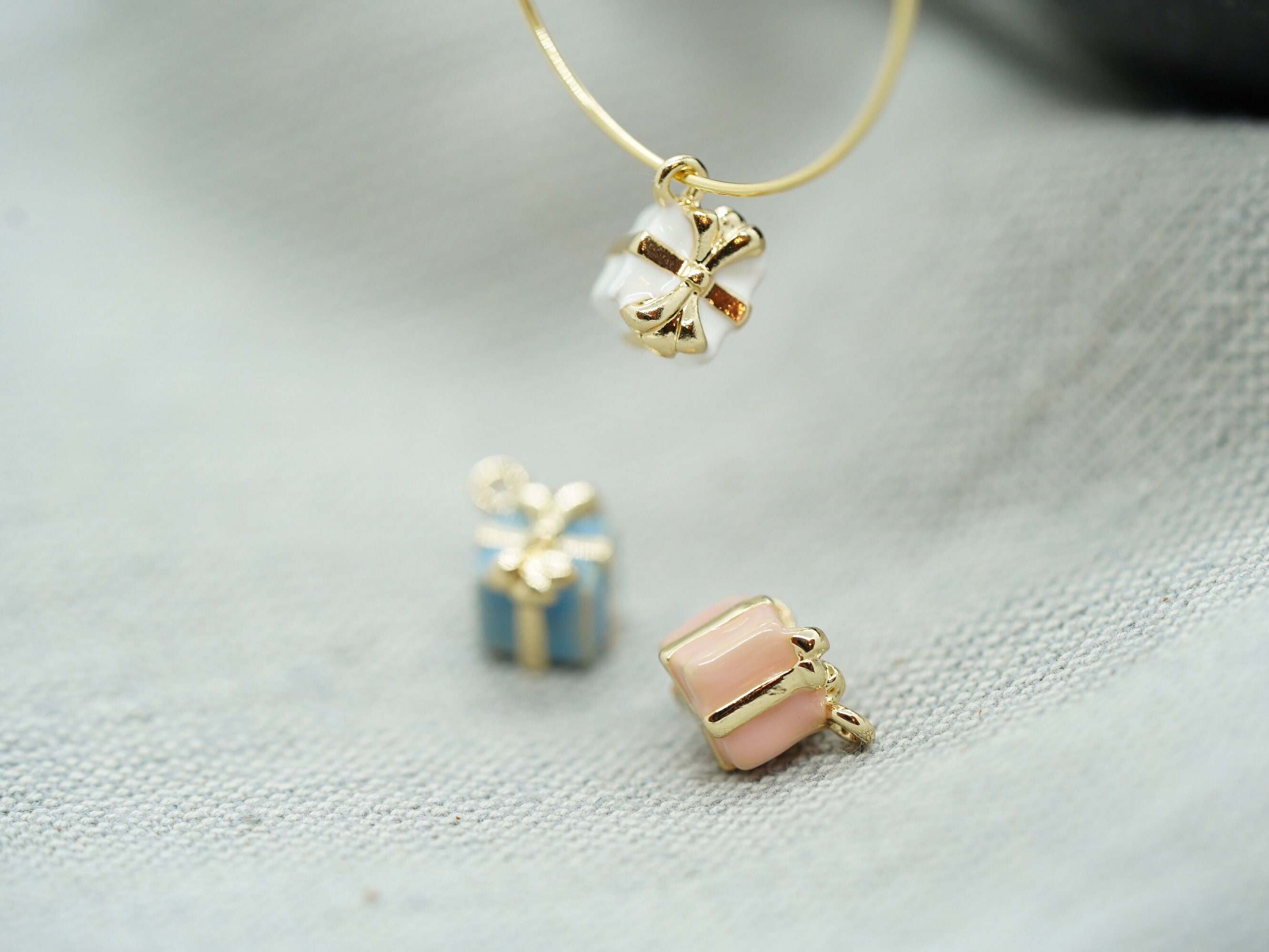 1pcs 18K Gold Plated Gift Box Charm, Bracelet Pendant, Nutcracker Charm ...