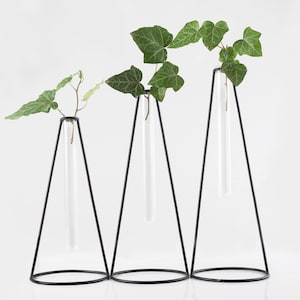 Minimalist Metal Wire Vases - Etsy